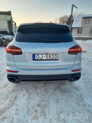 Porsche Cayenne 2016 Rīga, ar dzinēja tilpumu 3.00 L un nobraukumu 276 tūkst. km par 23999 €, foto 5 vietnē AUTOMOTO.COM.LV