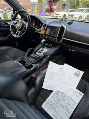 Porsche Cayenne 2016 Viļņa, ar dzinēja tilpumu 3.60 L un nobraukumu 202 tūkst. km par 24000 €, foto 13 vietnē AUTOMOTO.COM.LV