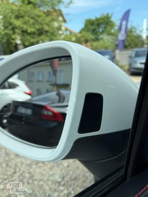 Porsche Cayenne 2016 Viļņa, ar dzinēja tilpumu 3.60 L un nobraukumu 202 tūkst. km par 24000 €, foto 22 vietnē AUTOMOTO.COM.LV