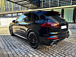 Porsche Cayenne 2016 Tallina, ar dzinēja tilpumu 3.00 L un nobraukumu 210 tūkst. km par 31000 €, foto 3 vietnē AUTOMOTO.COM.LV