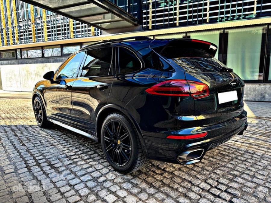 Porsche Cayenne 2016 Tallina, ar dzinēja tilpumu 3.00 L un nobraukumu 210 tūkst. km par 31000 €, foto 3 vietnē AUTOMOTO.COM.LV