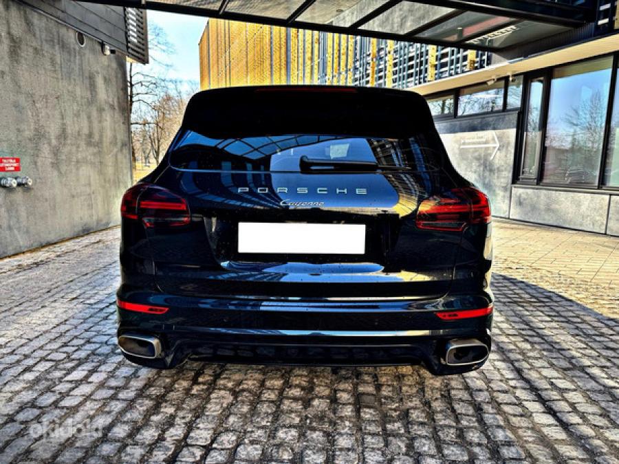 Porsche Cayenne 2016 Tallina, ar dzinēja tilpumu 3.00 L un nobraukumu 210 tūkst. km par 31000 €, foto 4 vietnē AUTOMOTO.COM.LV