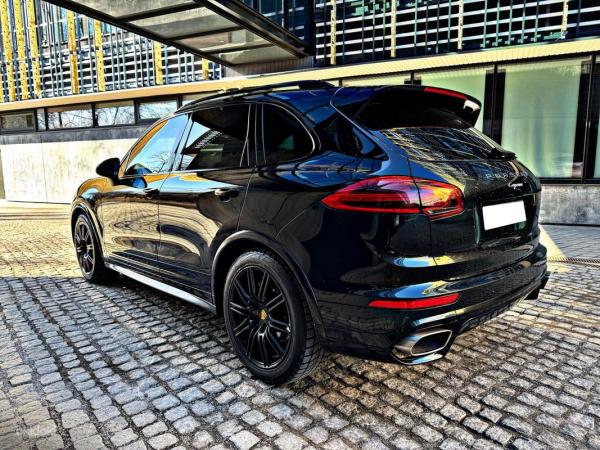 Porsche Cayenne 2016 in Tallinn, with an engine capacity of 3.00 L and mileage of 210 thousand km for 31000 €, photo 10 on AUTOMOTO.COM.LV