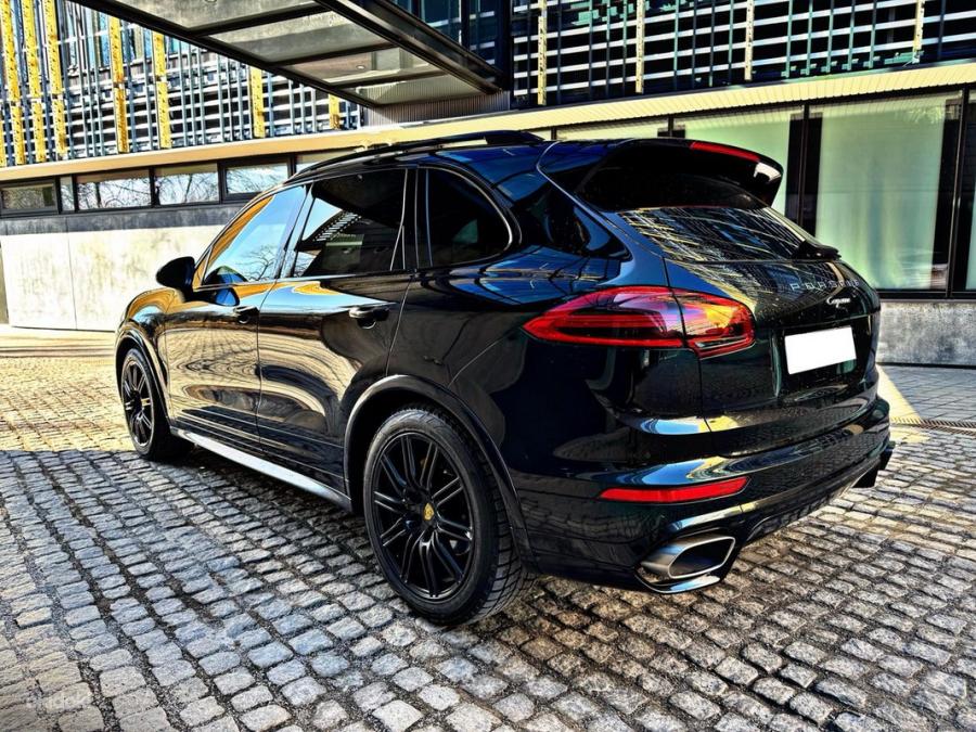 Porsche Cayenne 2016 Tallina, ar dzinēja tilpumu 3.00 L un nobraukumu 210 tūkst. km par 31000 €, foto 11 vietnē AUTOMOTO.COM.LV