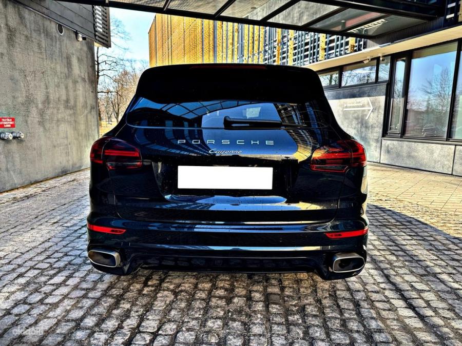 Porsche Cayenne 2016 Tallina, ar dzinēja tilpumu 3.00 L un nobraukumu 210 tūkst. km par 31000 €, foto 12 vietnē AUTOMOTO.COM.LV