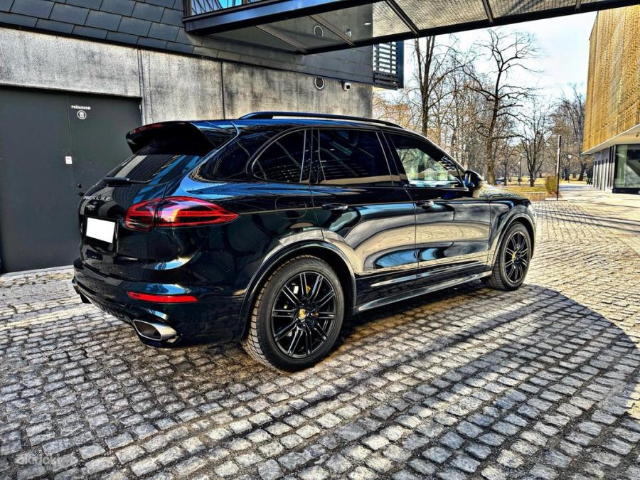 Porsche Cayenne 2016 Tallina, ar dzinēja tilpumu 3.00 L un nobraukumu 210 tūkst. km par 31000 €, foto 14 vietnē AUTOMOTO.COM.LV