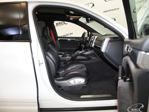 Porsche Cayenne 2016 in Vilnius, with an engine capacity of 3.60 L and mileage of 202 thousand km for 22900 €, photo 4 on AUTOMOTO.COM.LV