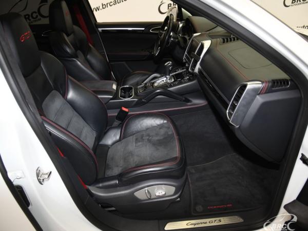 Porsche Cayenne 2016 in Vilnius, with an engine capacity of 3.60 L and mileage of 202 thousand km for 22900 €, photo 5 on AUTOMOTO.COM.LV