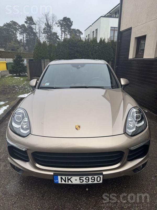 Porsche Cayenne 2016 in Riga, with an engine capacity of 3.60 L and mileage of 29 thousand km for 45000 €, photo 2 on AUTOMOTO.COM.LV