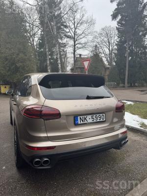 Porsche Cayenne 2016 Rīga, ar dzinēja tilpumu 3.60 L un nobraukumu 29 tūkst. km par 45000 €, foto 4 vietnē AUTOMOTO.COM.LV