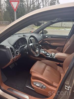 Porsche Cayenne 2016 Rīga, ar dzinēja tilpumu 3.60 L un nobraukumu 29 tūkst. km par 45000 €, foto 6 vietnē AUTOMOTO.COM.LV