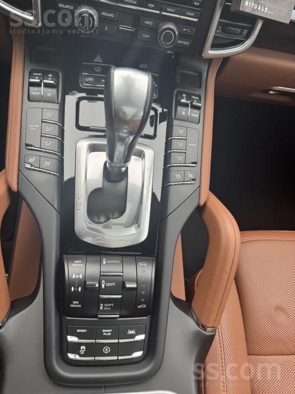 Porsche Cayenne 2016 in Riga, with an engine capacity of 3.60 L and mileage of 29 thousand km for 45000 €, photo 8 on AUTOMOTO.COM.LV
