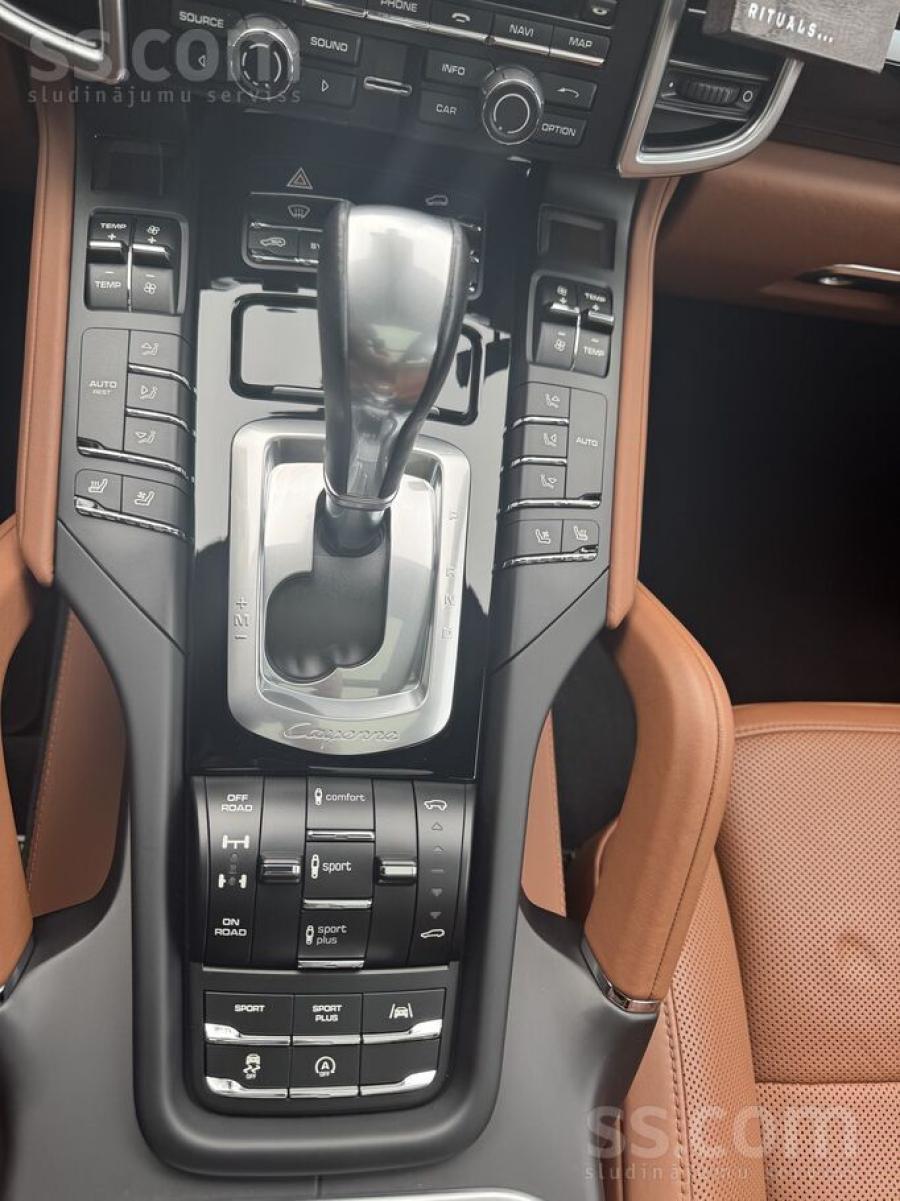 Porsche Cayenne 2016 Rīga, ar dzinēja tilpumu 3.60 L un nobraukumu 29 tūkst. km par 45000 €, foto 9 vietnē AUTOMOTO.COM.LV