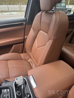 Porsche Cayenne 2016 Rīga, ar dzinēja tilpumu 3.60 L un nobraukumu 29 tūkst. km par 45000 €, foto 10 vietnē AUTOMOTO.COM.LV