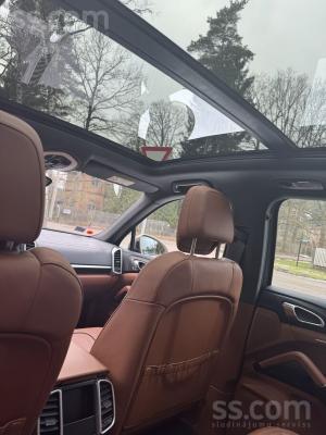 Porsche Cayenne 2016 Rīga, ar dzinēja tilpumu 3.60 L un nobraukumu 29 tūkst. km par 45000 €, foto 11 vietnē AUTOMOTO.COM.LV