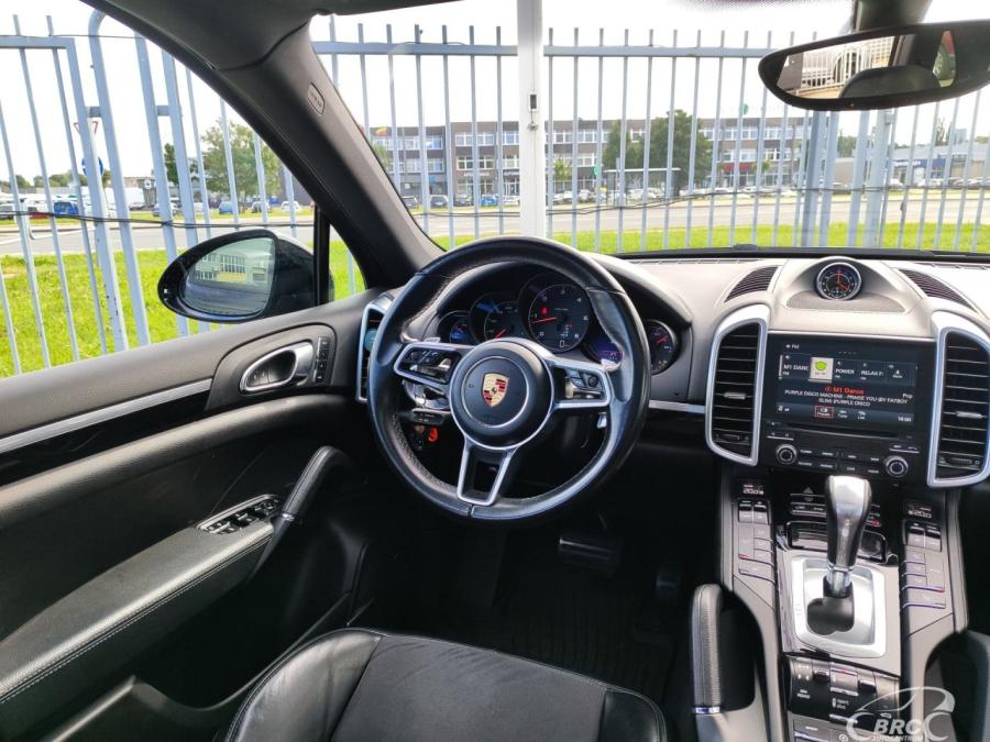 Porsche Cayenne 2016 Klaipėda, ar dzinēja tilpumu 2.97 L un nobraukumu 189 tūkst. km par 28500 €, foto 4 vietnē AUTOMOTO.COM.LV