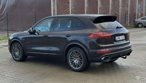 Porsche Cayenne 2016 Viļņa, ar dzinēja tilpumu 2.97 L un nobraukumu 340 tūkst. km par 19200 €, foto 3 vietnē AUTOMOTO.COM.LV