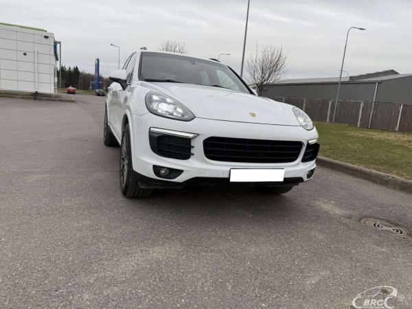 Porsche Cayenne 2017 in Klaipeda, with an engine capacity of 3.60 L and mileage of 144 thousand km for 18500 €, photo 4 on AUTOMOTO.COM.LV