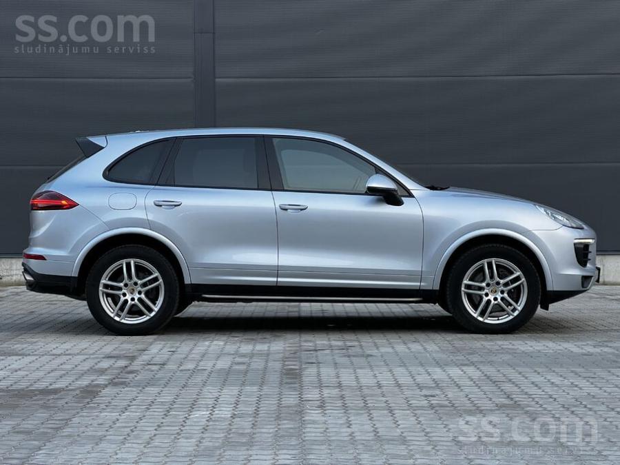 Porsche Cayenne 2017 in Riga, with an engine capacity of 3.00 L and mileage of 139 thousand km for 29800 €, photo 4 on AUTOMOTO.COM.LV