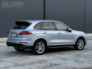 Porsche Cayenne 2017 in Riga, with an engine capacity of 3.00 L and mileage of 139 thousand km for 29800 €, photo 5 on AUTOMOTO.COM.LV