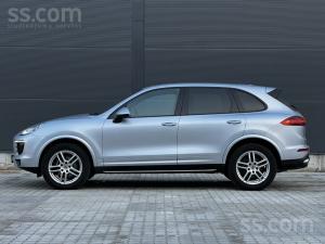 Porsche Cayenne 2017 in Riga, with an engine capacity of 3.00 L and mileage of 139 thousand km for 29800 €, photo 7 on AUTOMOTO.COM.LV