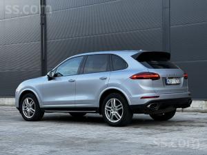 Porsche Cayenne 2017 in Riga, with an engine capacity of 3.00 L and mileage of 139 thousand km for 29800 €, photo 8 on AUTOMOTO.COM.LV