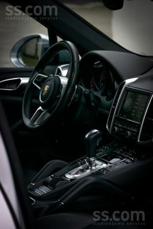 Porsche Cayenne 2017 in Riga, with an engine capacity of 3.00 L and mileage of 139 thousand km for 29800 €, photo 13 on AUTOMOTO.COM.LV