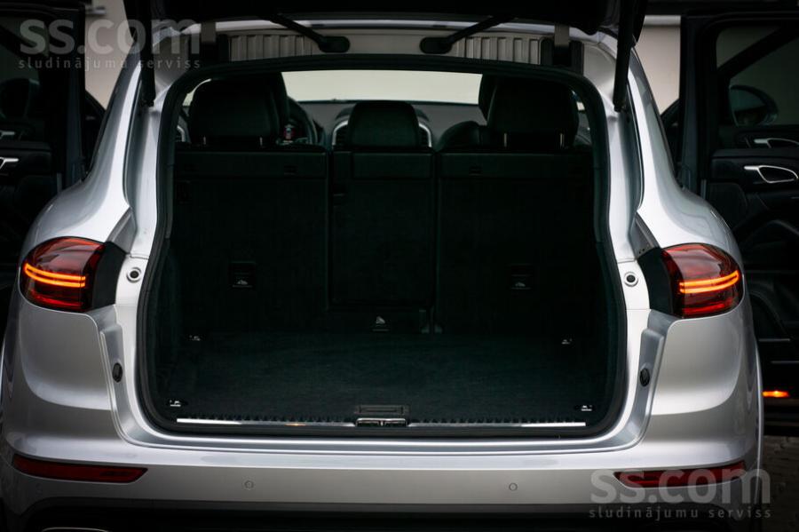 Porsche Cayenne 2017 in Riga, with an engine capacity of 3.00 L and mileage of 139 thousand km for 29800 €, photo 14 on AUTOMOTO.COM.LV