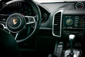Porsche Cayenne 2017 in Riga, with an engine capacity of 3.00 L and mileage of 139 thousand km for 29800 €, photo 16 on AUTOMOTO.COM.LV