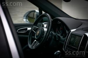 Porsche Cayenne 2017 in Riga, with an engine capacity of 3.00 L and mileage of 139 thousand km for 29800 €, photo 17 on AUTOMOTO.COM.LV