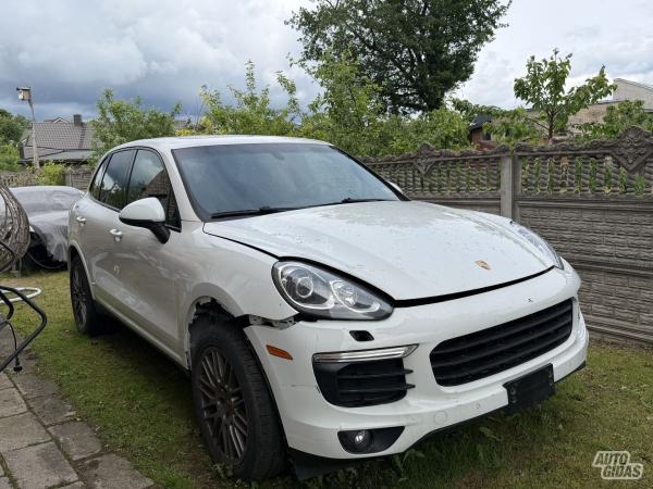 Porsche Cayenne 2017 Šauļi, ar dzinēja tilpumu 3.60 L un nobraukumu 130 tūkst. km par 15600 €, foto 2 vietnē AUTOMOTO.COM.LV