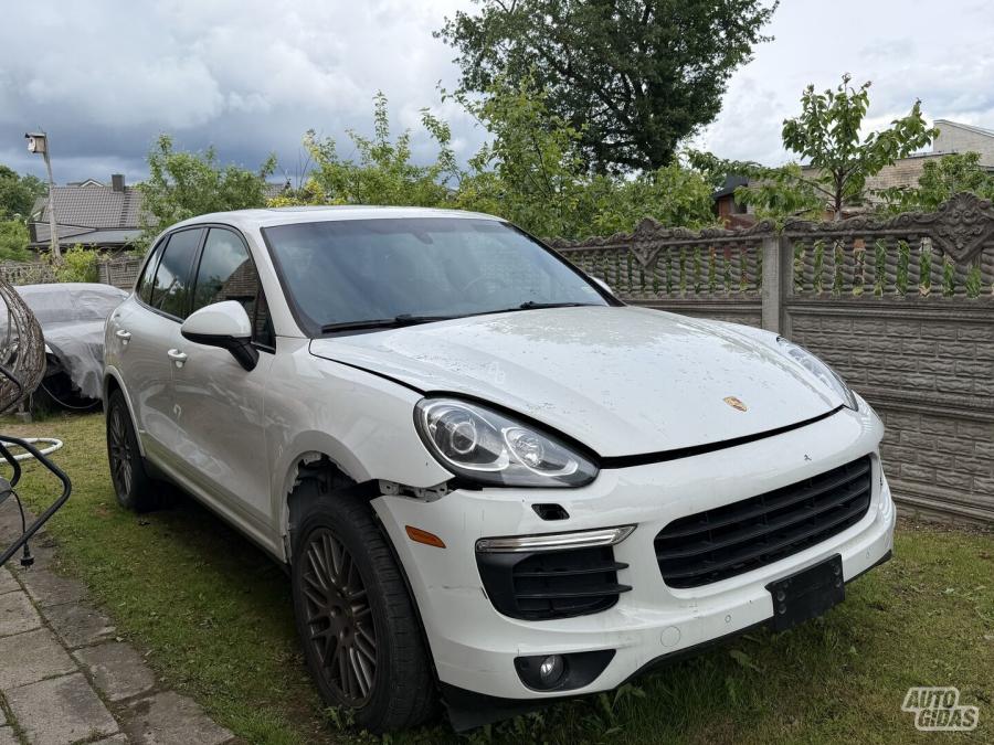 Porsche Cayenne 2017 Šauļi, ar dzinēja tilpumu 3.60 L un nobraukumu 130 tūkst. km par 15600 €, foto 3 vietnē AUTOMOTO.COM.LV