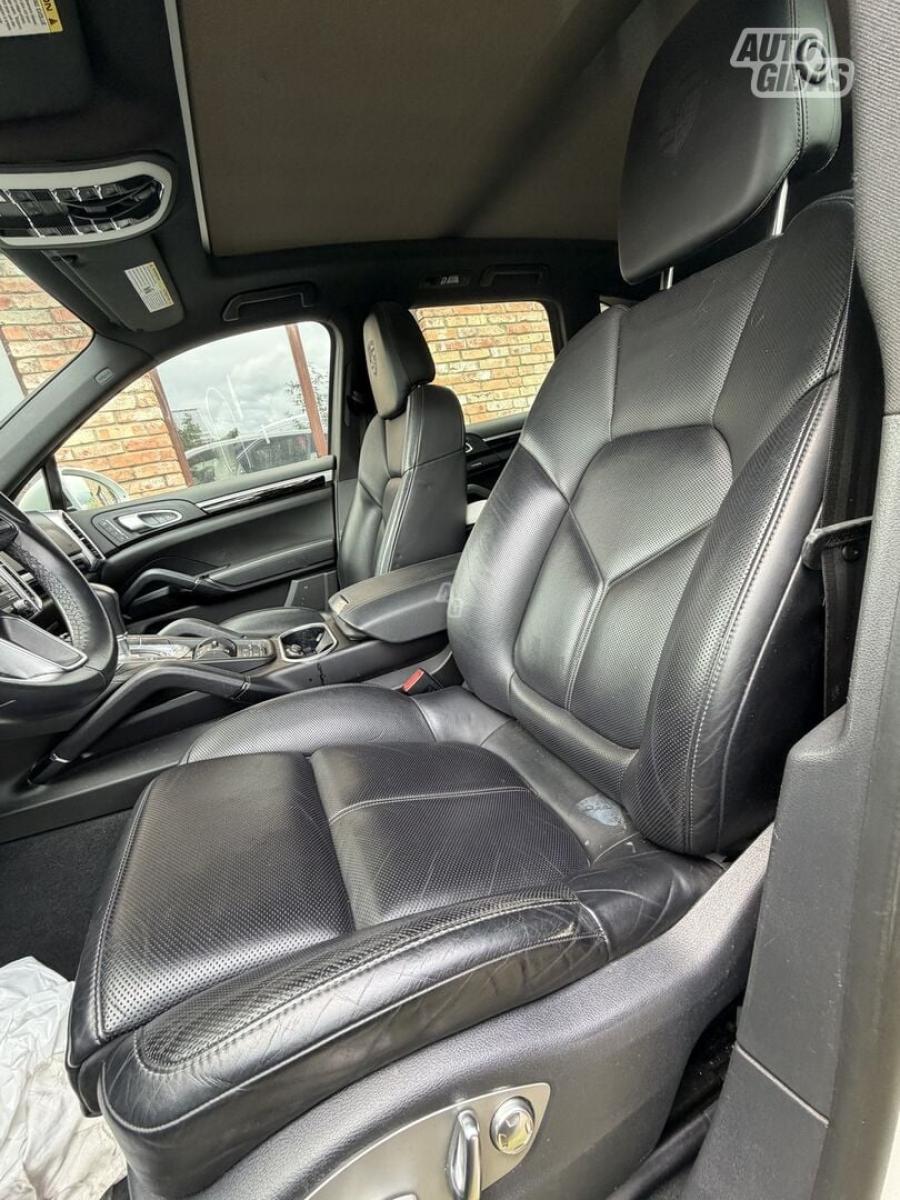 Porsche Cayenne 2017 Šauļi, ar dzinēja tilpumu 3.60 L un nobraukumu 130 tūkst. km par 15600 €, foto 10 vietnē AUTOMOTO.COM.LV