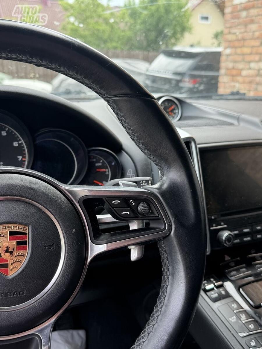 Porsche Cayenne 2017 Šauļi, ar dzinēja tilpumu 3.60 L un nobraukumu 130 tūkst. km par 15600 €, foto 16 vietnē AUTOMOTO.COM.LV