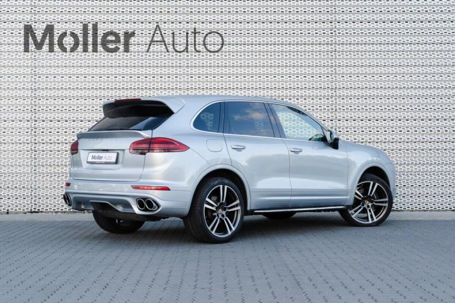Porsche Cayenne 2017 in Marupe, with an engine capacity of 3.00 L and mileage of 70 thousand km for 34850 €, photo 5 on AUTOMOTO.COM.LV