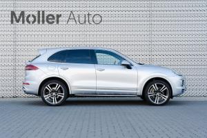 Porsche Cayenne 2017 in Marupe, with an engine capacity of 3.00 L and mileage of 70 thousand km for 34850 €, photo 6 on AUTOMOTO.COM.LV