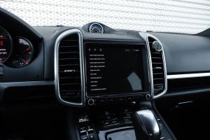 Porsche Cayenne 2017 in Marupe, with an engine capacity of 3.00 L and mileage of 70 thousand km for 34850 €, photo 18 on AUTOMOTO.COM.LV
