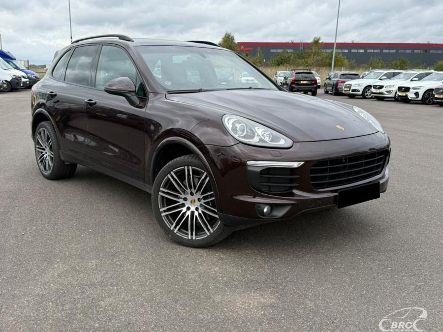 Porsche Cayenne 2017 in Vilnius, with an engine capacity of 3.60 L and mileage of 95 thousand km for 23900 €, photo 3 on AUTOMOTO.COM.LV