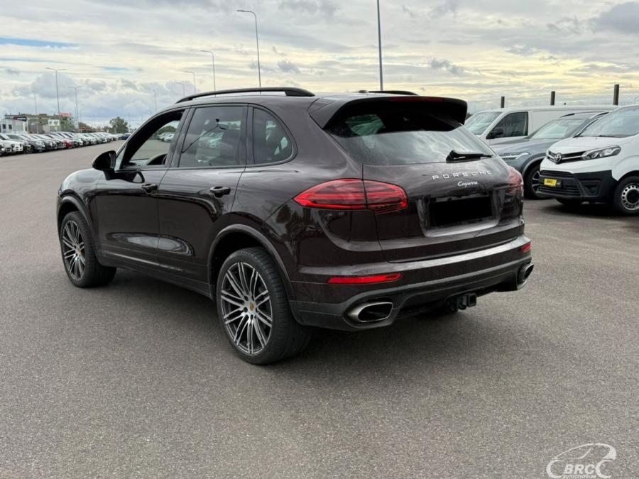 Porsche Cayenne 2017 in Vilnius, with an engine capacity of 3.60 L and mileage of 95 thousand km for 23900 €, photo 4 on AUTOMOTO.COM.LV