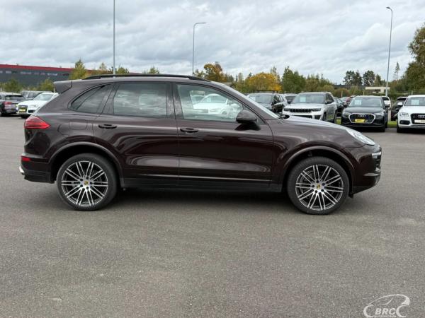 Porsche Cayenne 2017 Viļņa, ar dzinēja tilpumu 3.60 L un nobraukumu 95 tūkst. km par 23900 €, foto 6 vietnē AUTOMOTO.COM.LV
