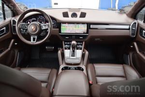 Porsche Cayenne 2018 in Riga, with an engine capacity of 4.00 L and mileage of 112 thousand km for 69900 €, photo 4 on AUTOMOTO.COM.LV