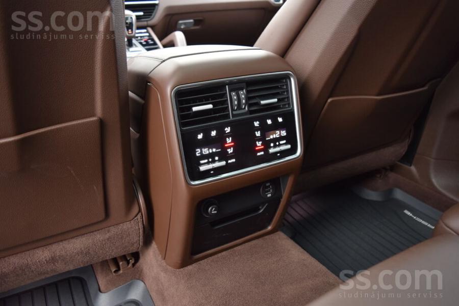 Porsche Cayenne 2018 in Riga, with an engine capacity of 4.00 L and mileage of 112 thousand km for 69900 €, photo 14 on AUTOMOTO.COM.LV