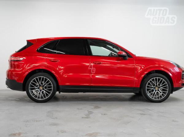 Porsche Cayenne 2018 in Vilnius, with an engine capacity of 3.00 L and mileage of 100 thousand km for 41999 €, photo 8 on AUTOMOTO.COM.LV
