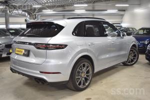 Porsche Cayenne 2018 in Riga, with an engine capacity of 4.00 L and mileage of 125 thousand km for 61500 €, photo 3 on AUTOMOTO.COM.LV