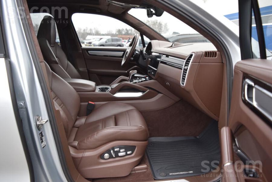 Porsche Cayenne 2018 in Riga, with an engine capacity of 4.00 L and mileage of 125 thousand km for 61500 €, photo 13 on AUTOMOTO.COM.LV
