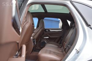 Porsche Cayenne 2018 in Riga, with an engine capacity of 4.00 L and mileage of 125 thousand km for 61500 €, photo 14 on AUTOMOTO.COM.LV