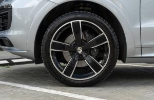 Porsche Cayenne 2019 in Vilnius, with an engine capacity of 3.00 L and mileage of 65 thousand km for 52990 €, photo 14 on AUTOMOTO.COM.LV