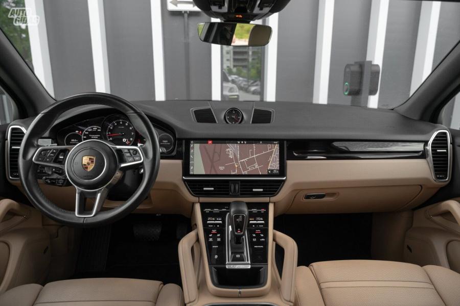 Porsche Cayenne 2019 in Vilnius, with an engine capacity of 3.00 L and mileage of 65 thousand km for 52990 €, photo 17 on AUTOMOTO.COM.LV
