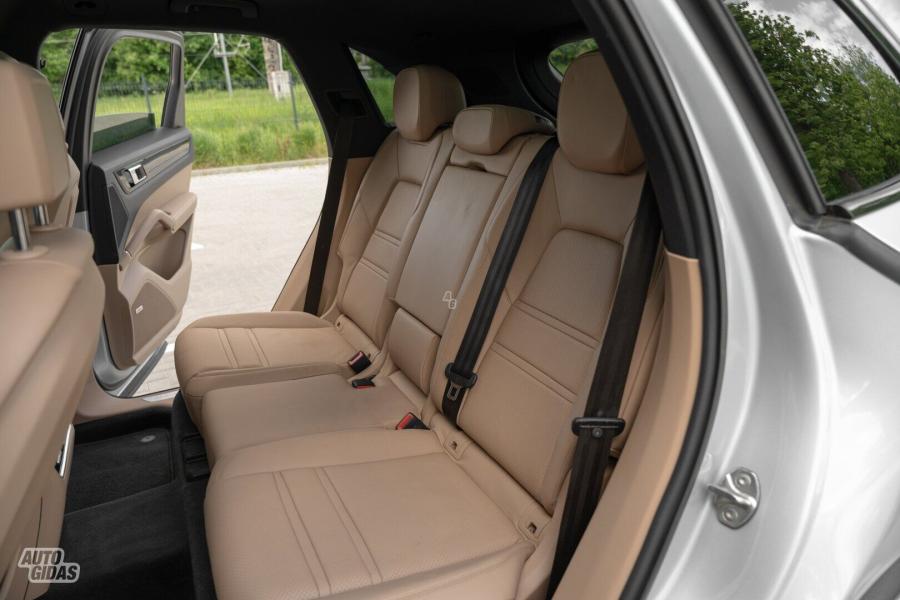 Porsche Cayenne 2019 in Vilnius, with an engine capacity of 3.00 L and mileage of 65 thousand km for 52990 €, photo 21 on AUTOMOTO.COM.LV