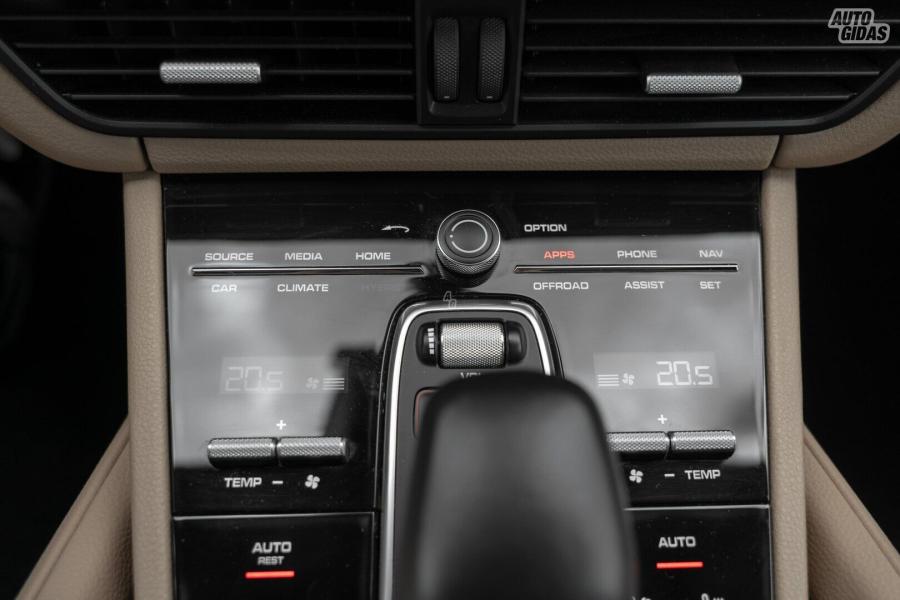 Porsche Cayenne 2019 in Vilnius, with an engine capacity of 3.00 L and mileage of 65 thousand km for 52990 €, photo 38 on AUTOMOTO.COM.LV